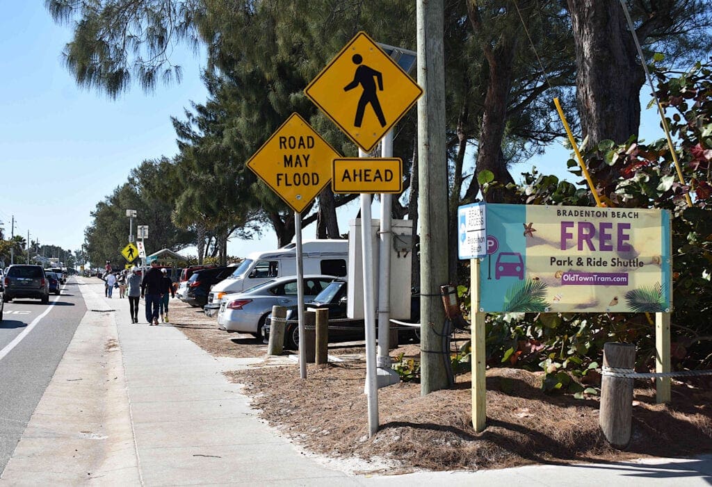 New banners help promote Old Town Tram - AMI Sun